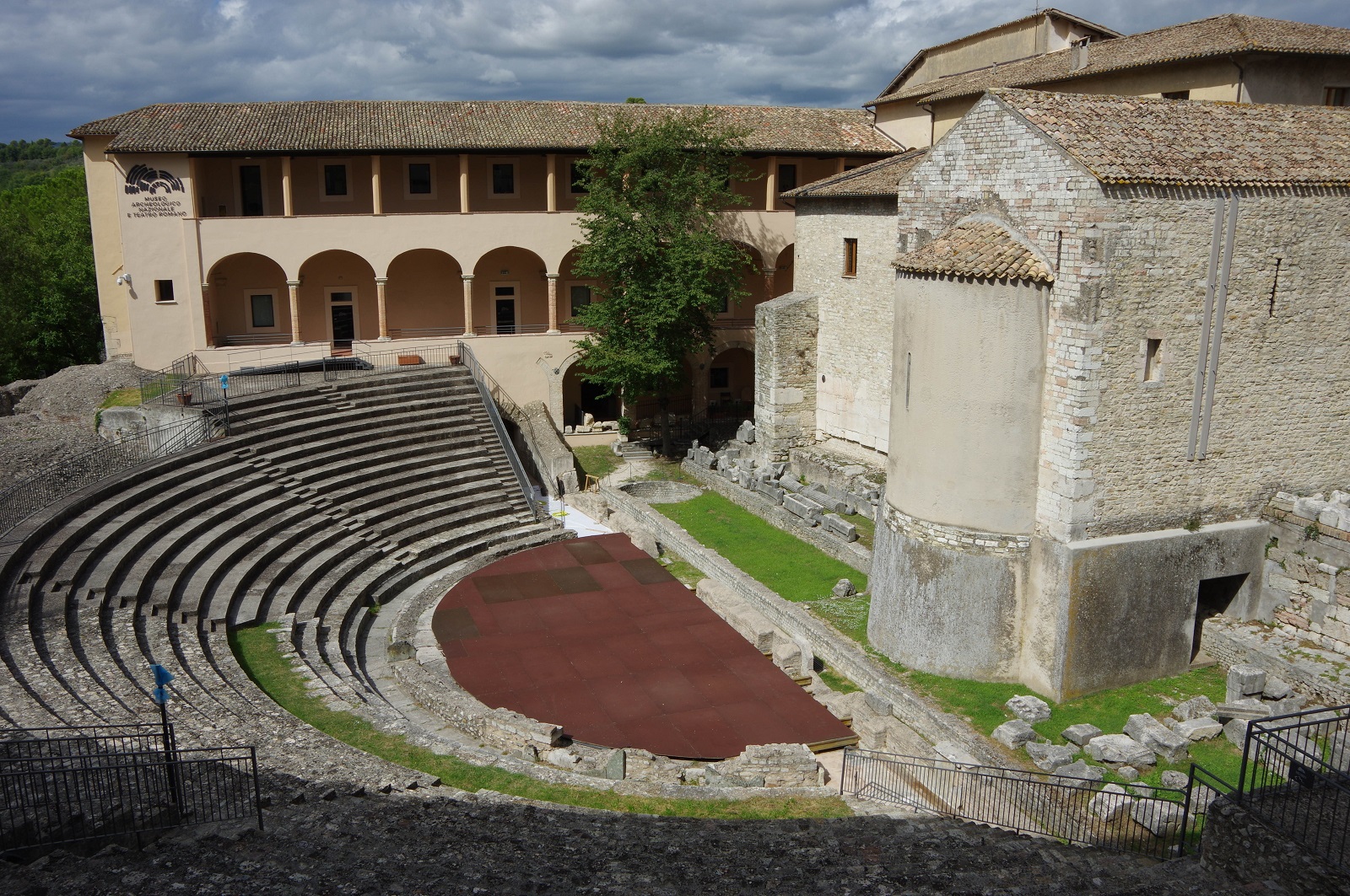Spoleto – eine Stadt nach Menschenmaß - Sonoitalia